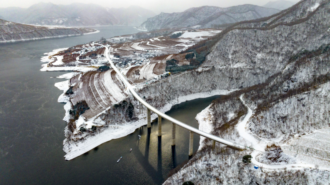 “最美边境公路”G331：白山绿水景如画 交旅融合幸福来-中国吉林网